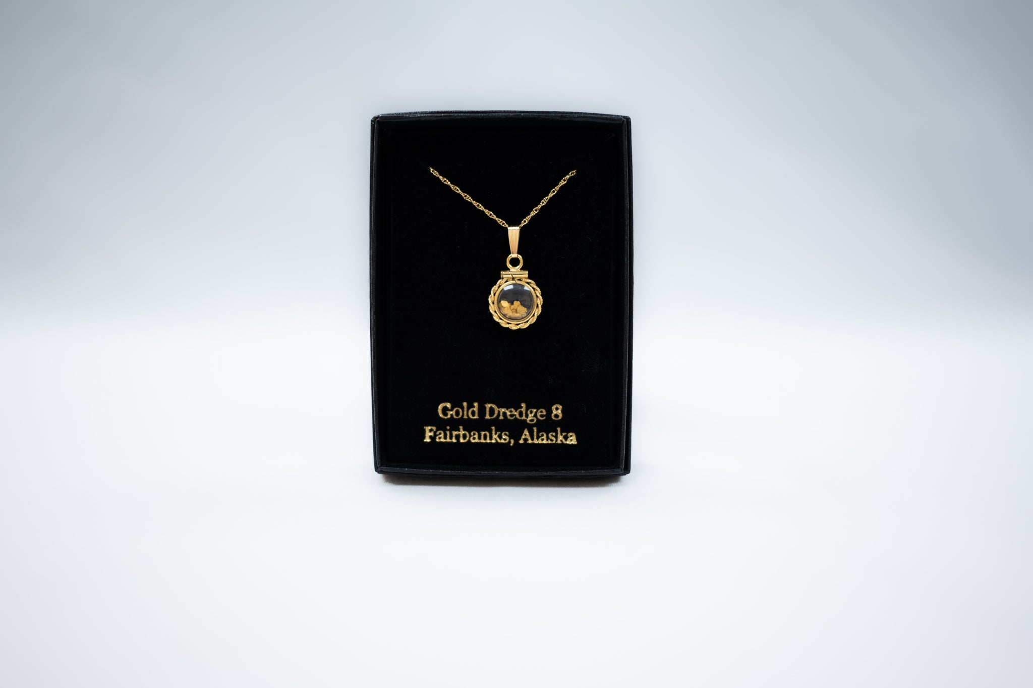 Lockets – Riverboat Discovery